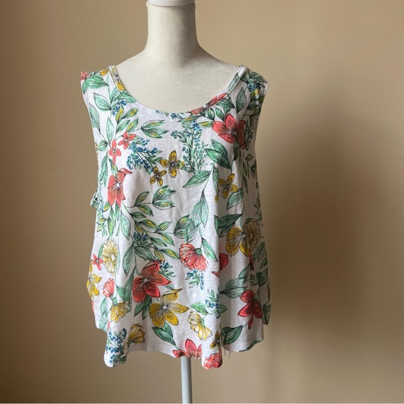 a new day | Tops | A New Day Floral Tank Top | Poshmark